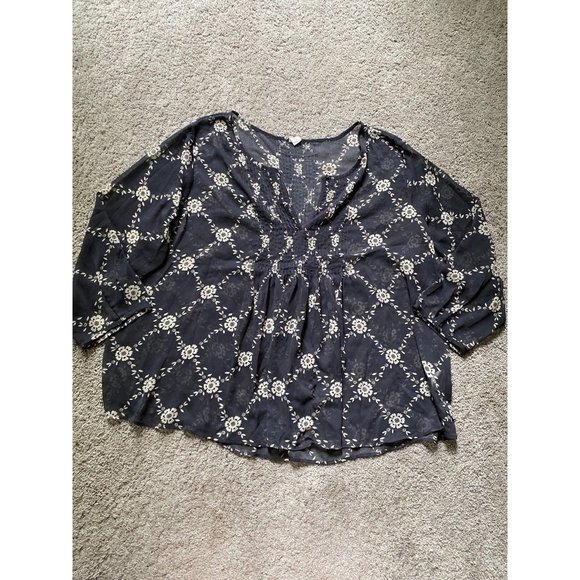 Old Navy | Tops | Old Navy Womens Size Xxl Thin Gray Sheer Floral Top ...